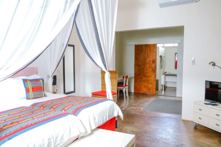 Madi a Thavha Mountain Lodge -Experience the colourful rich culture ...