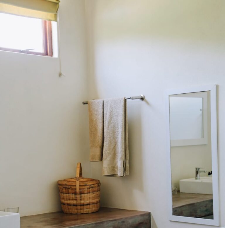 Madi a Thavha Mountain Lodge -Experience the colourful rich culture ...