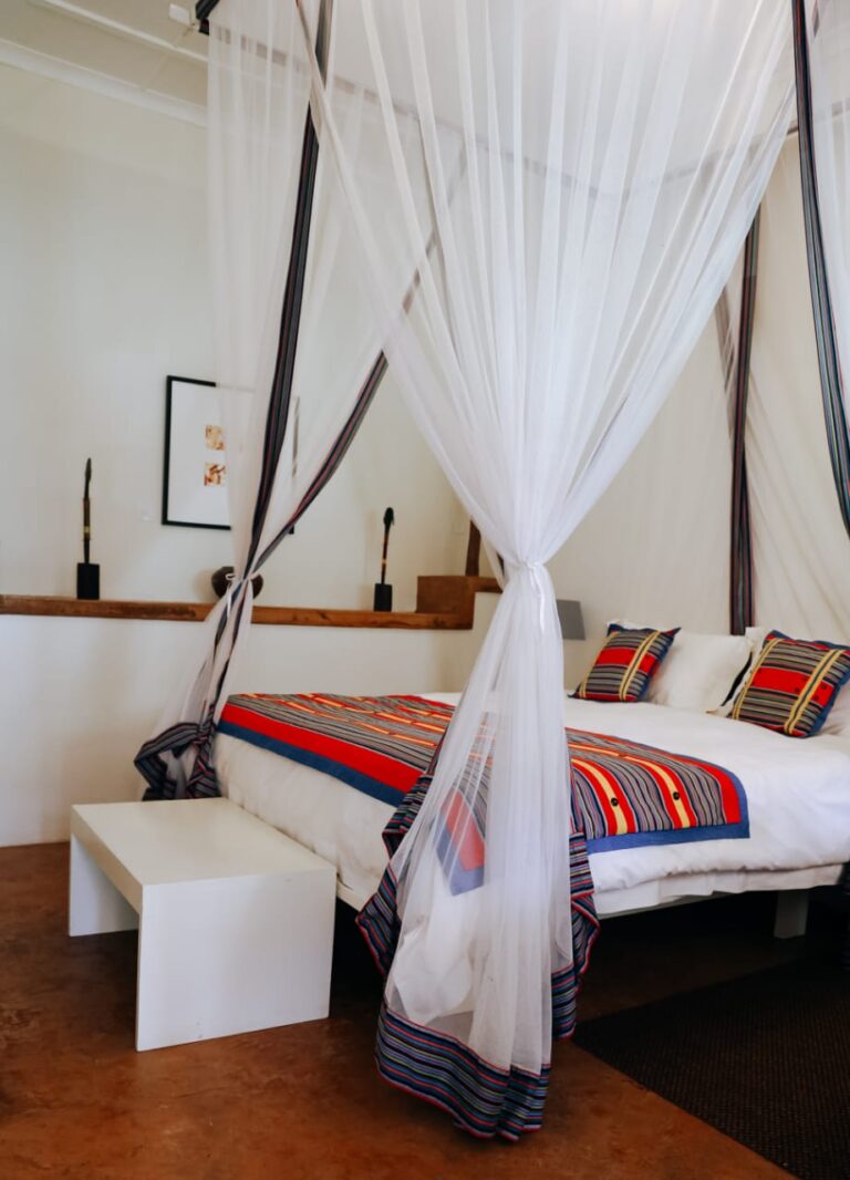 Madi a Thavha Mountain Lodge -Experience the colourful rich culture ...