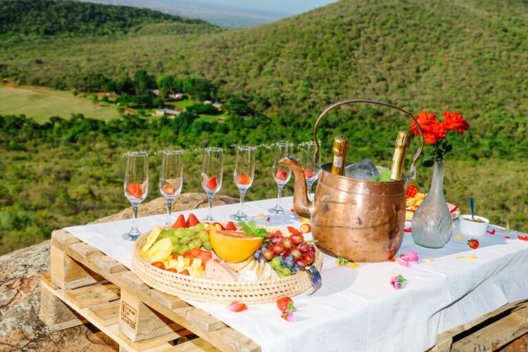 Madi a Thavha Mountain Lodge -Experience the colourful rich culture ...