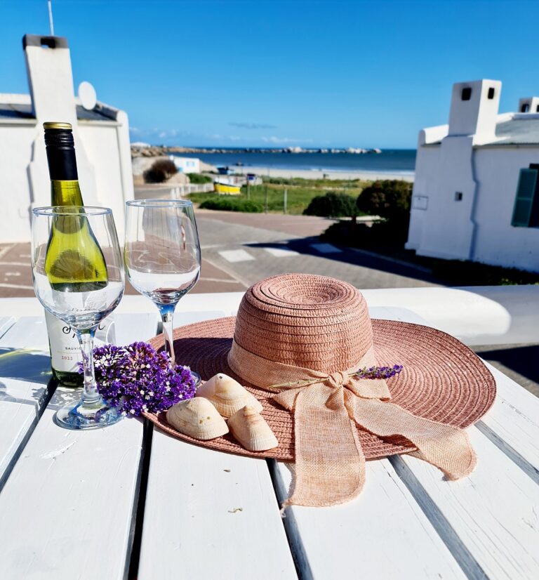 Flamink Beach View Cottage offers delightful stays in Paternoster ...